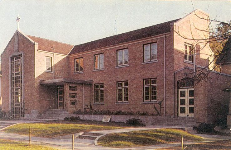 Lincoln Highway: St. Thomas Aquinas Church | Ames History Museum